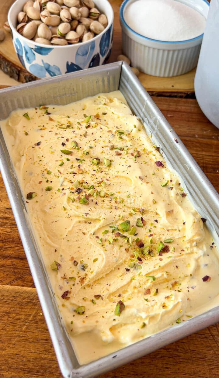 Saffron Ice Cream - Akbar Mashti