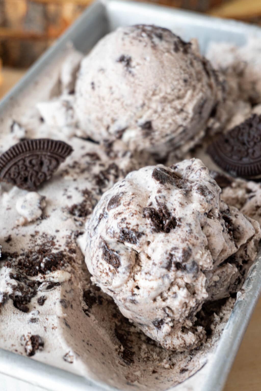 Homemade Cookies and Cream Ice Cream
